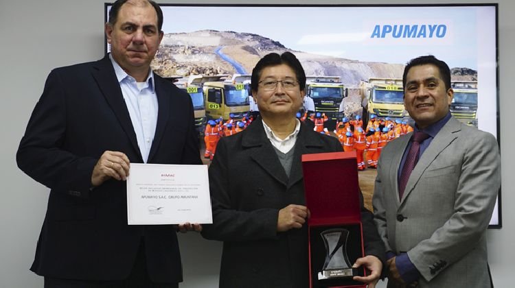 Apumayo obtiene Premio a la Excelencia 2021 de RIMAC