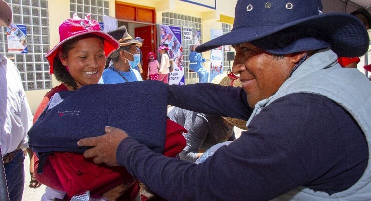 Ciudadanos de Tumilaca reciben atención médica a través de Southern Perú